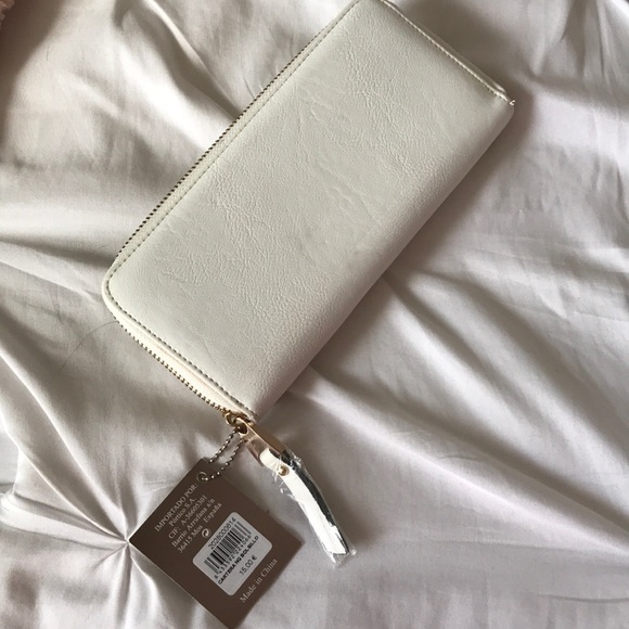 dayaday | Bags | Brand New Wallet | Poshmark